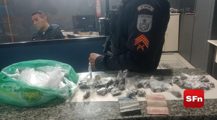 PMs encontram mais de 30 buchas de maconha e homem é preso por tráfico ...